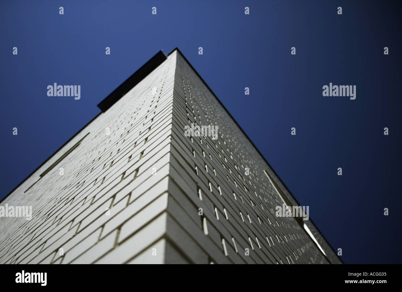 Corner of a tall building Stock Photo - Alamy