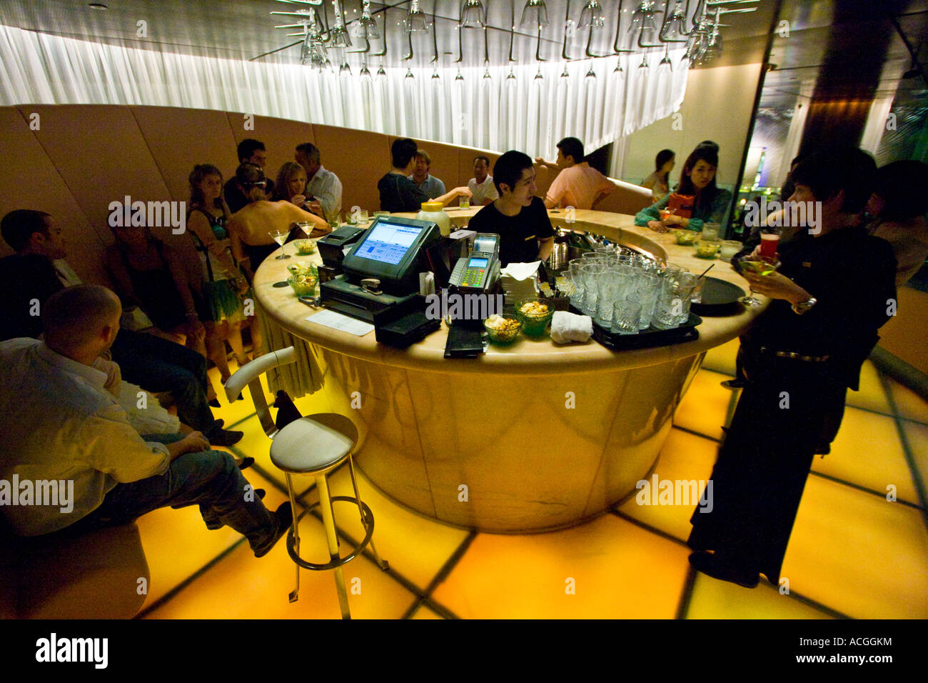Felix Bar Peninsula Hotel Kowloon Hong Kong Stock Photo - Alamy