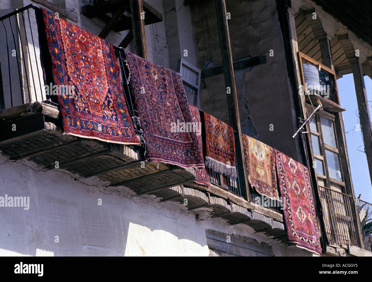 Carpets iraq hi-res stock photography and images - Alamy