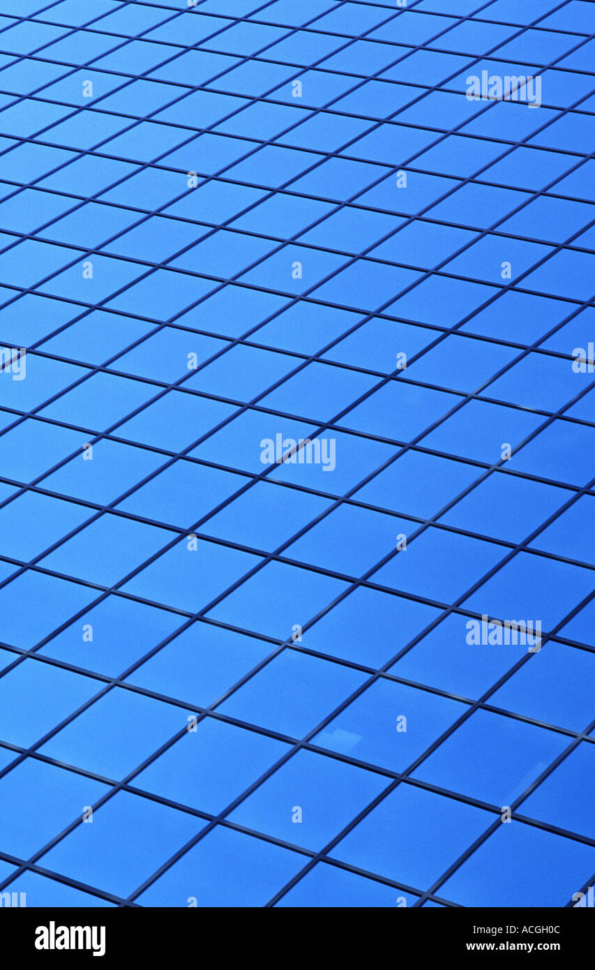 Symmetrical pattern hi-res stock photography and images - Alamy