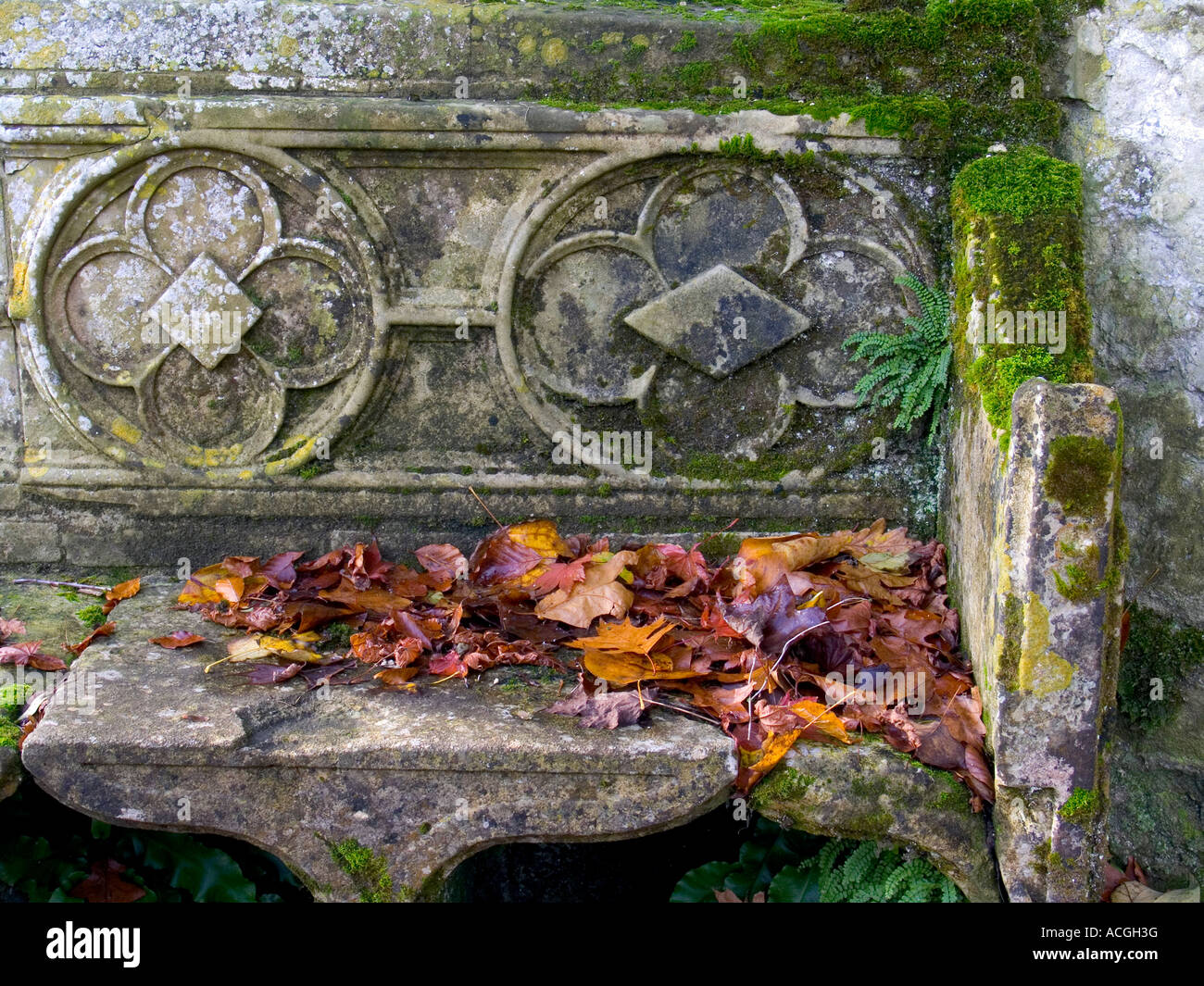 Garden stone bench hi-res stock photography and images - Alamy
