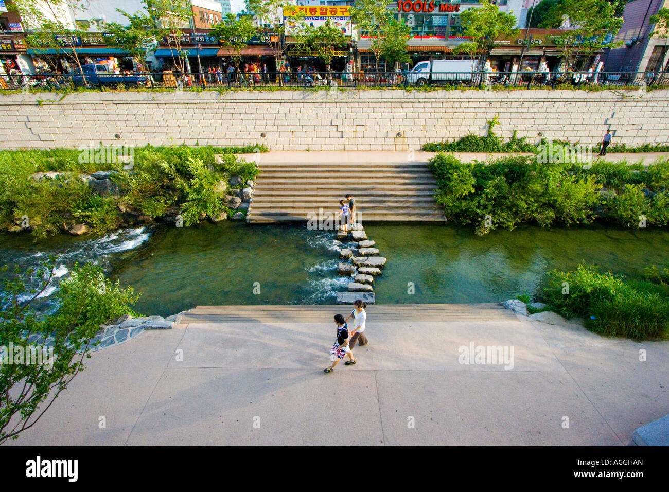 Cheonggyecheon or Cheonggye Stream Seoul South Korea Stock Photo - Alamy