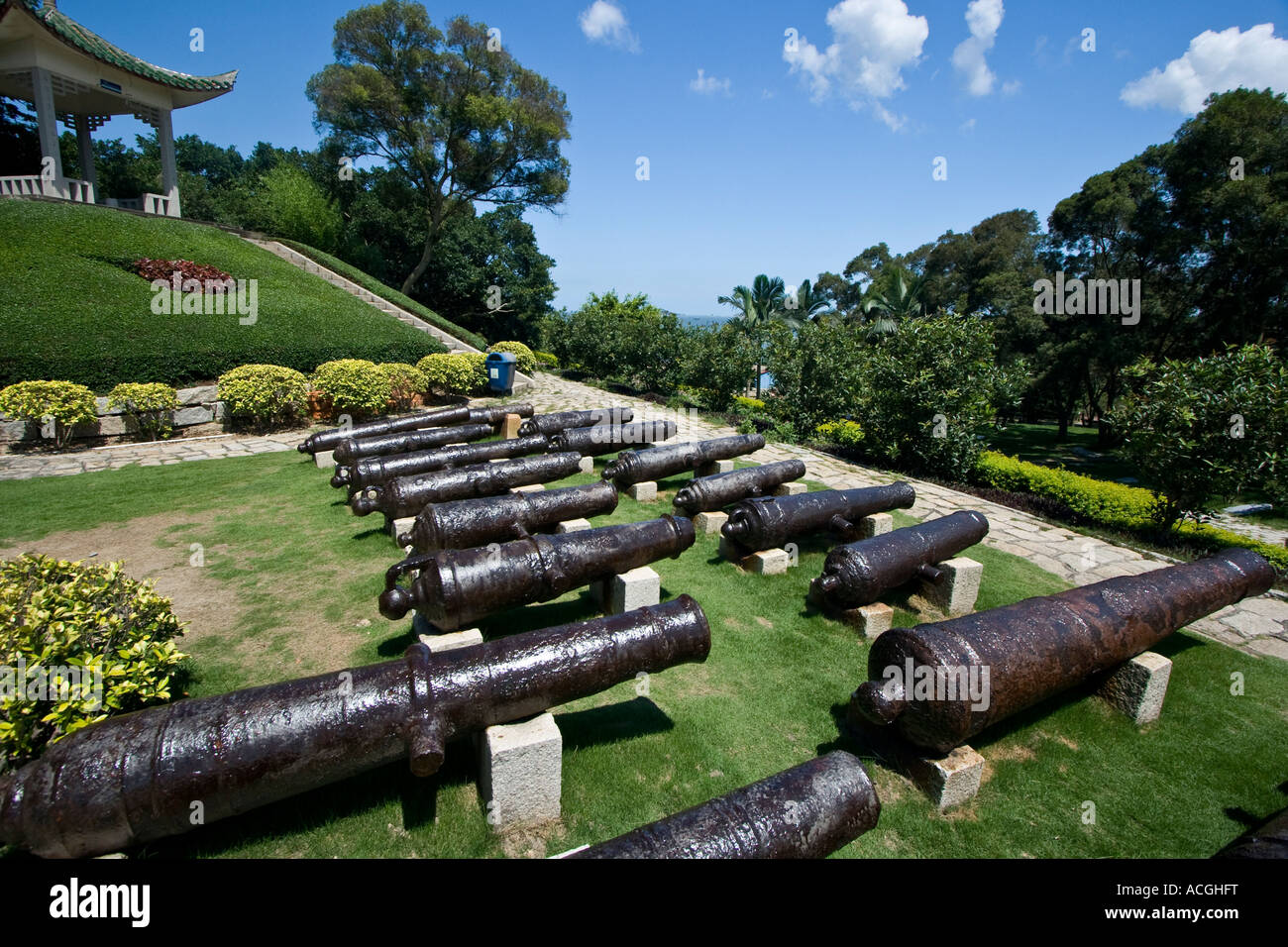 Old Cannons on Display Huli Shan or Hulishan Paotai Cannon Platform ...