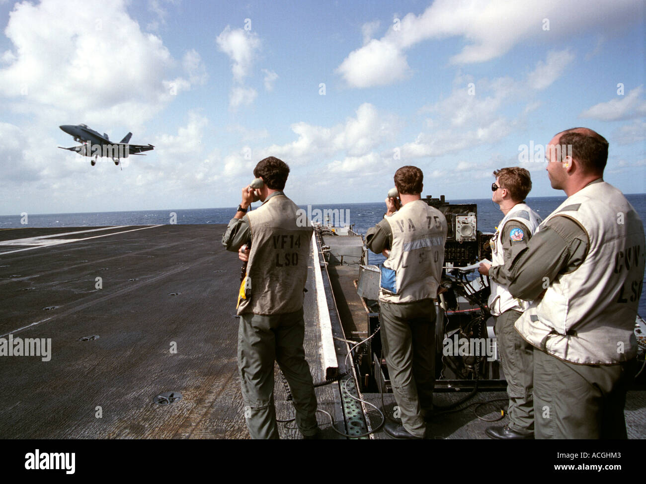 Uss recovery hi-res stock photography and images - Alamy