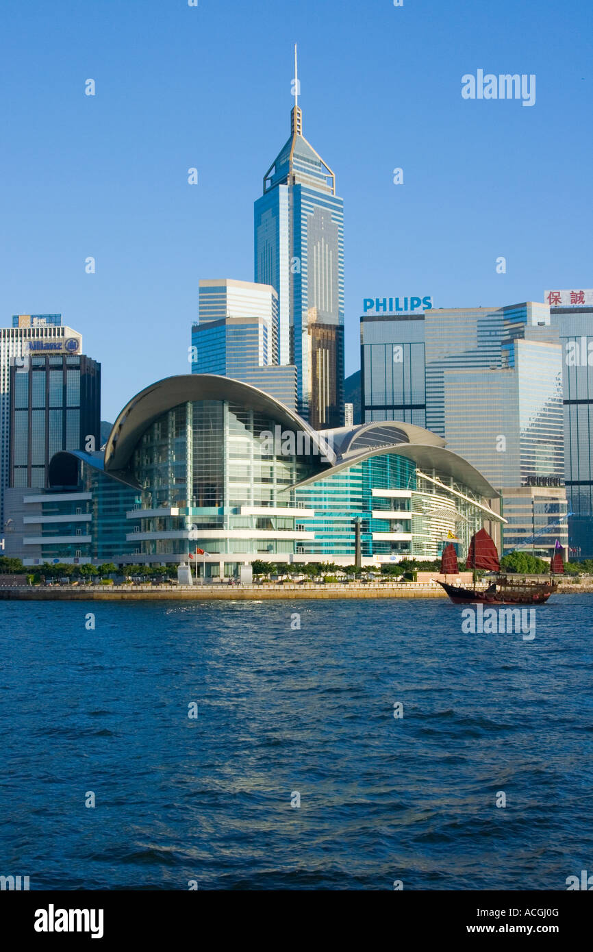Red Sailed Chinese Junk and Hong Kong Convention Centre Hong Kong China ...