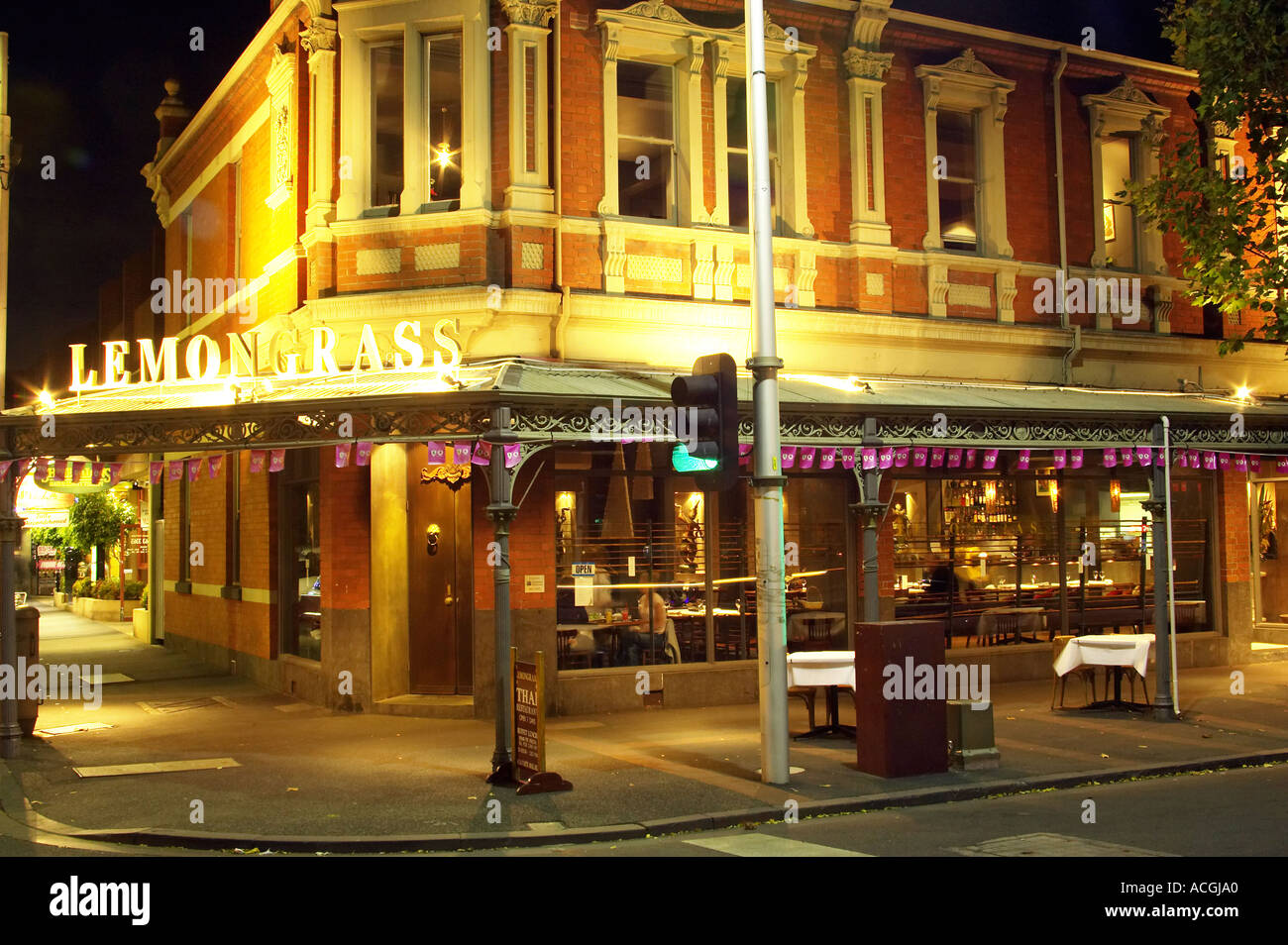 Lygon street restaurants hi-res stock photography and images - Alamy