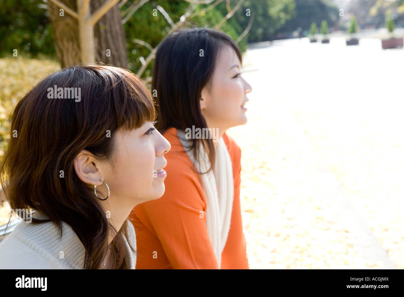 Women view hi-res stock photography and images - Alamy