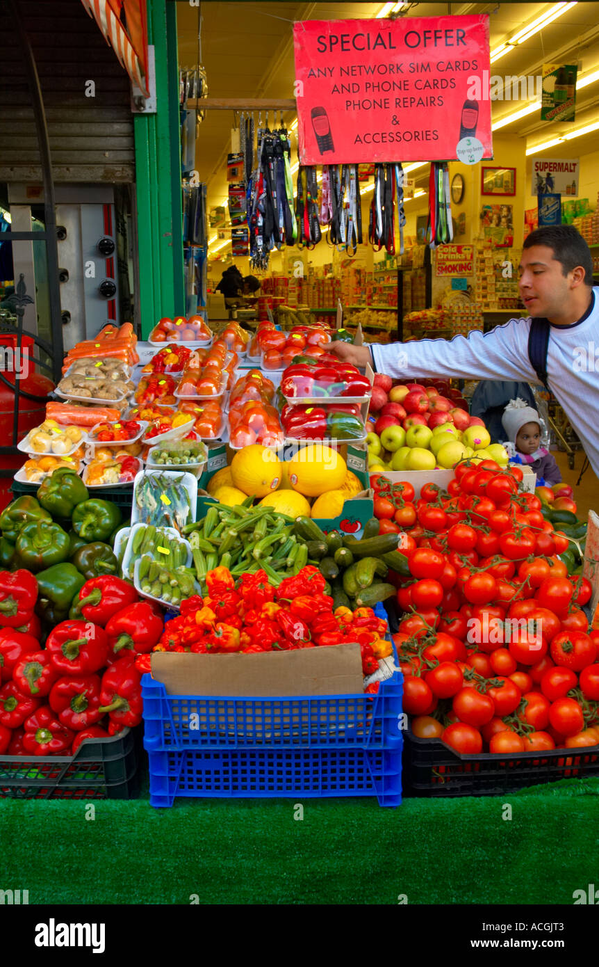 Traditional outdoor fruit stall london hi-res stock photography and ...