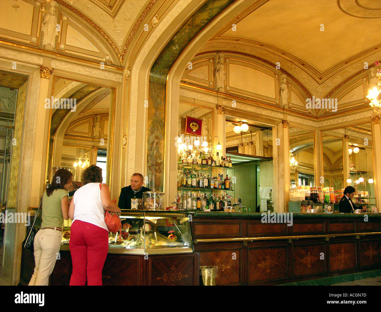 Bakery shop naples italy hi-res stock photography and images - Alamy