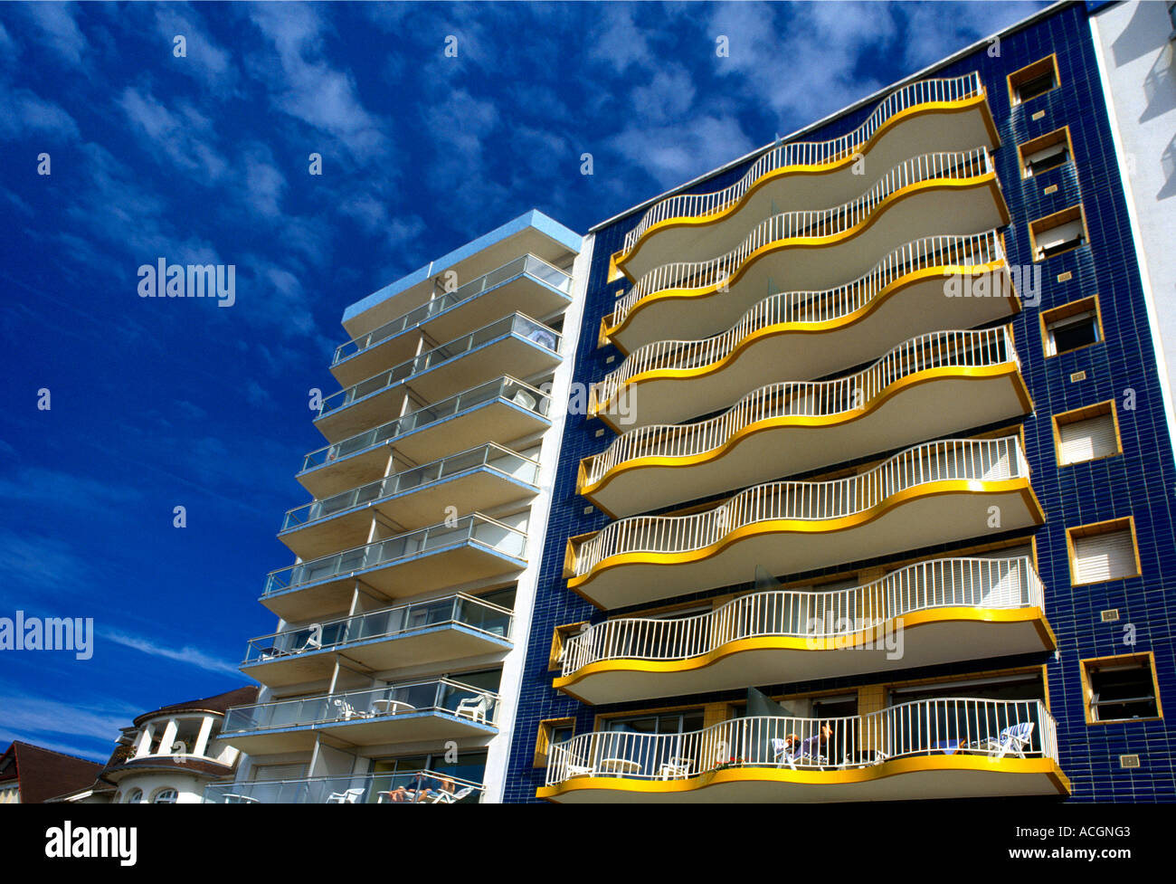 Built 1920s hi-res stock photography and images - Alamy