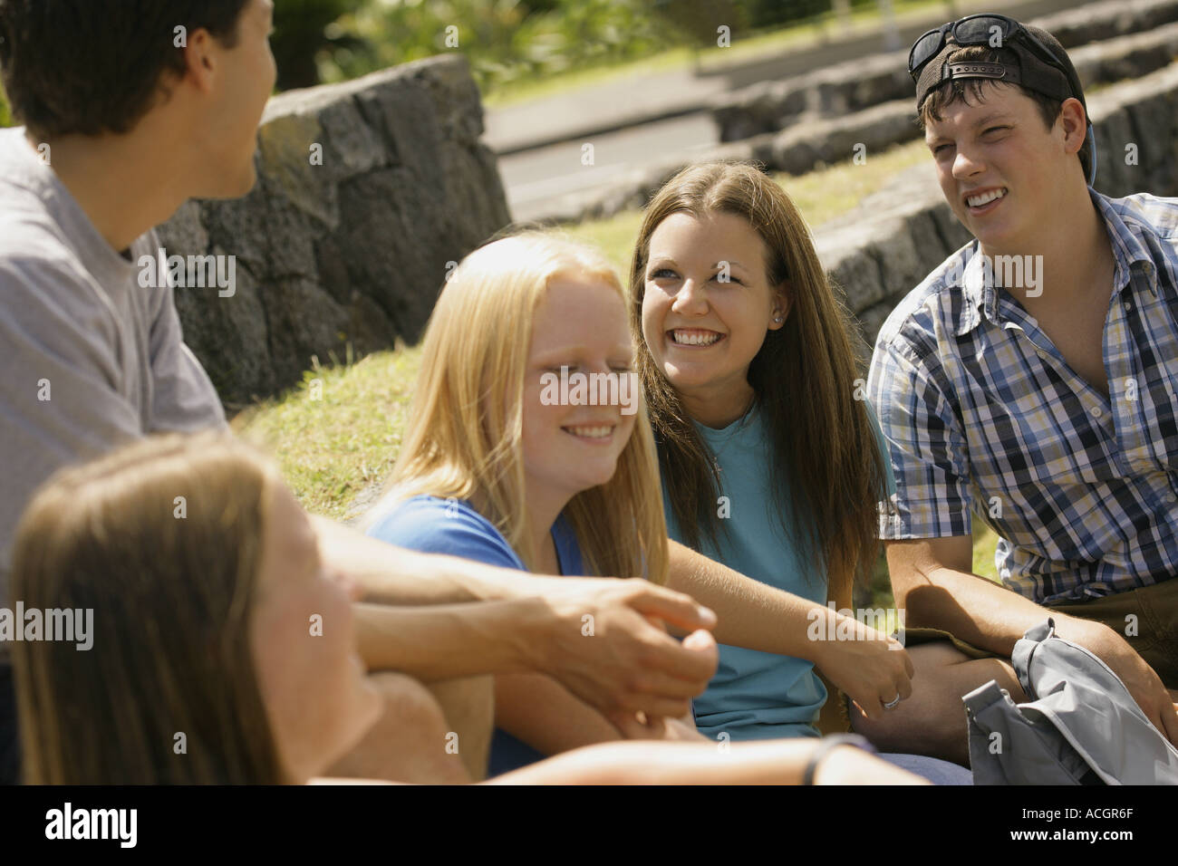 Teen boy girl talking outdoor hi-res stock photography and images - Alamy
