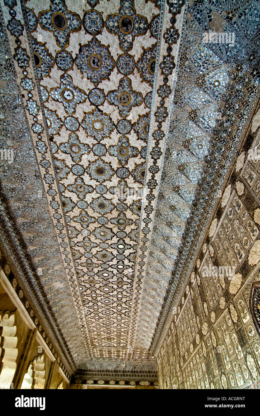 Beautiful inlaid ceiling of Jaipur castle Stock Photo - Alamy