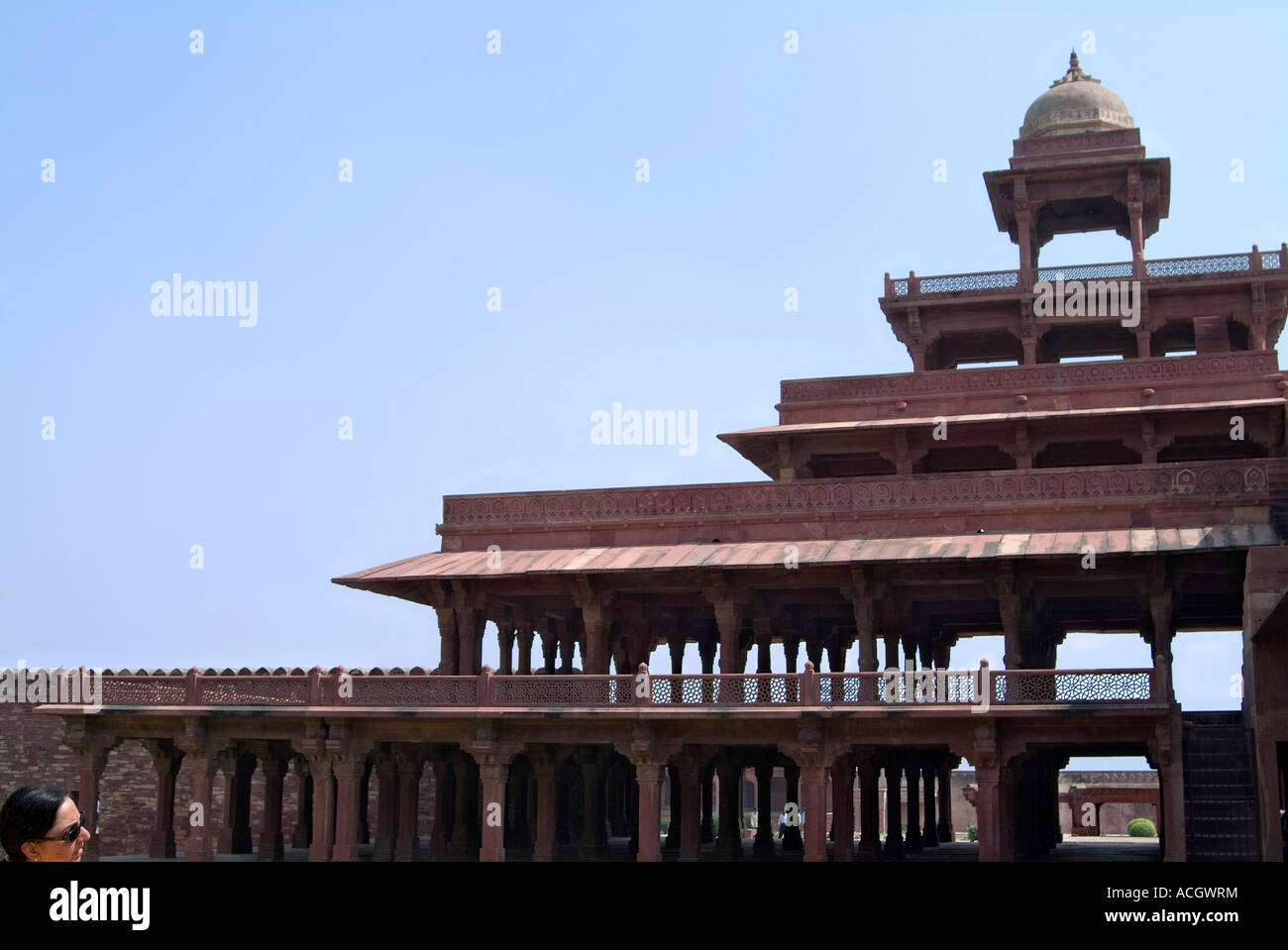 PUNCH MAHAL FIVE STORY PALACE OF AKBAR AND A GIRL Stock Photo - Alamy