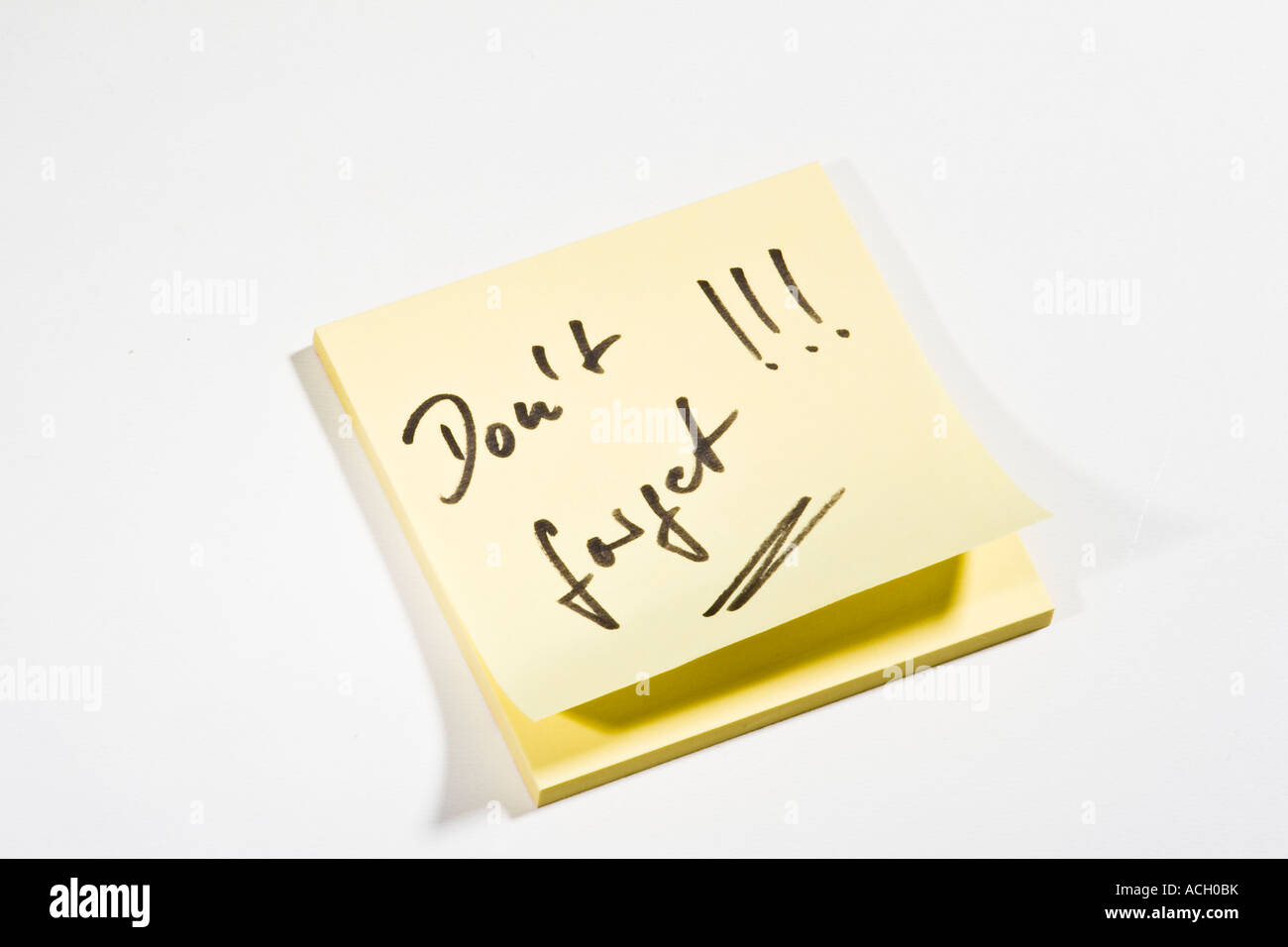 yellow sticky note with text Stock Photo - Alamy