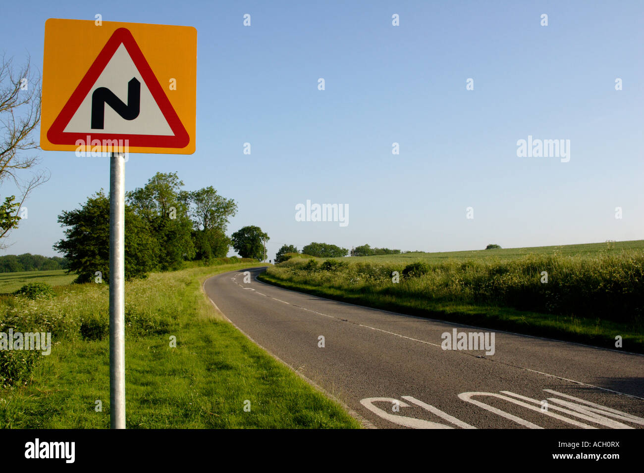 Chicane road sign hi-res stock photography and images - Alamy