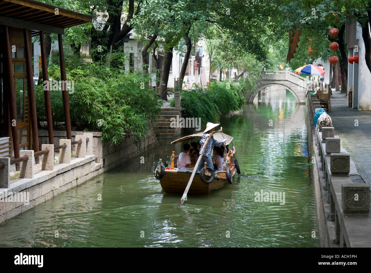 Woman Rower on Wooden Boat Tongli Canal Town China Stock Photo - Alamy