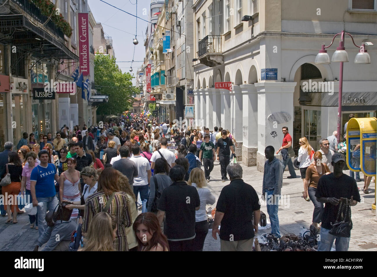 Crowds of shoppers shopping in Ermou Street in Athens Stock Photo - Alamy