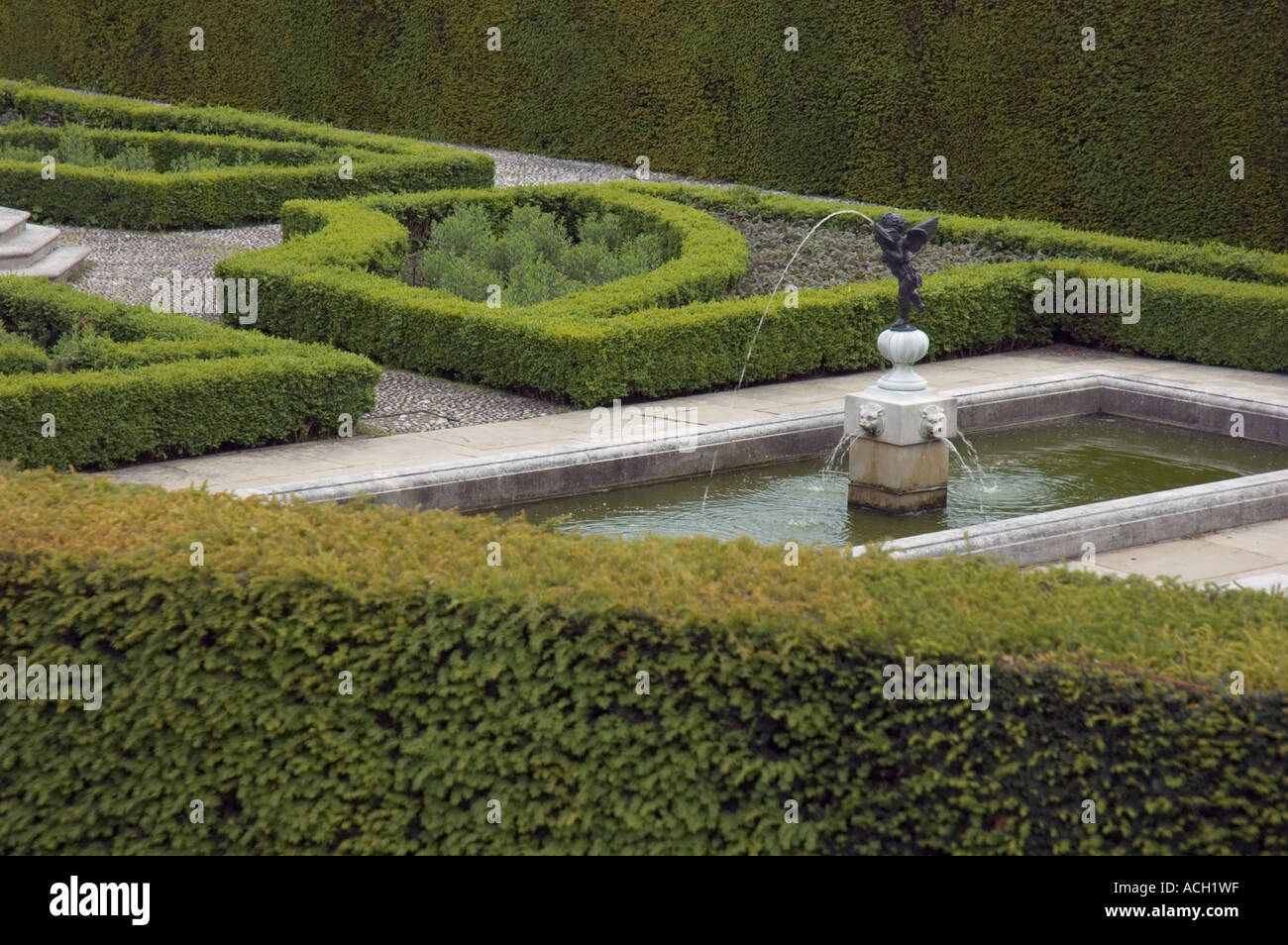 The Queen's Garden, Kew Palace, Royal Botanic Gardens, Kew, London ...