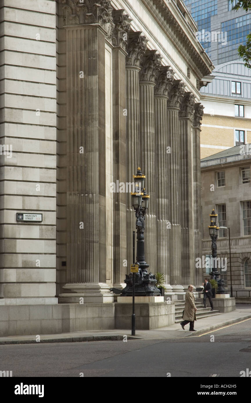 Former port of london hi-res stock photography and images - Alamy
