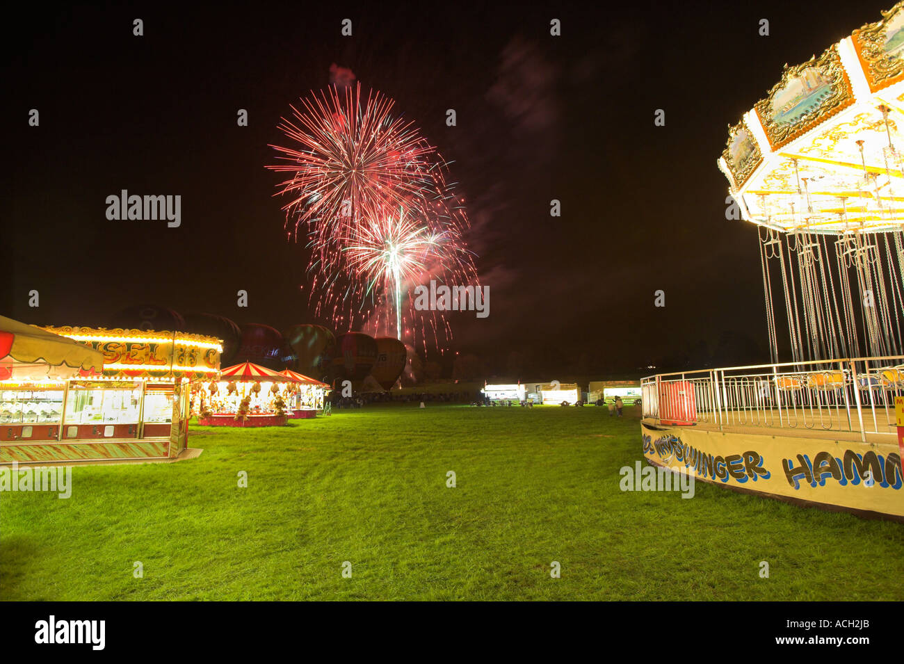 Hot air balloon festival fairground hi-res stock photography and images ...