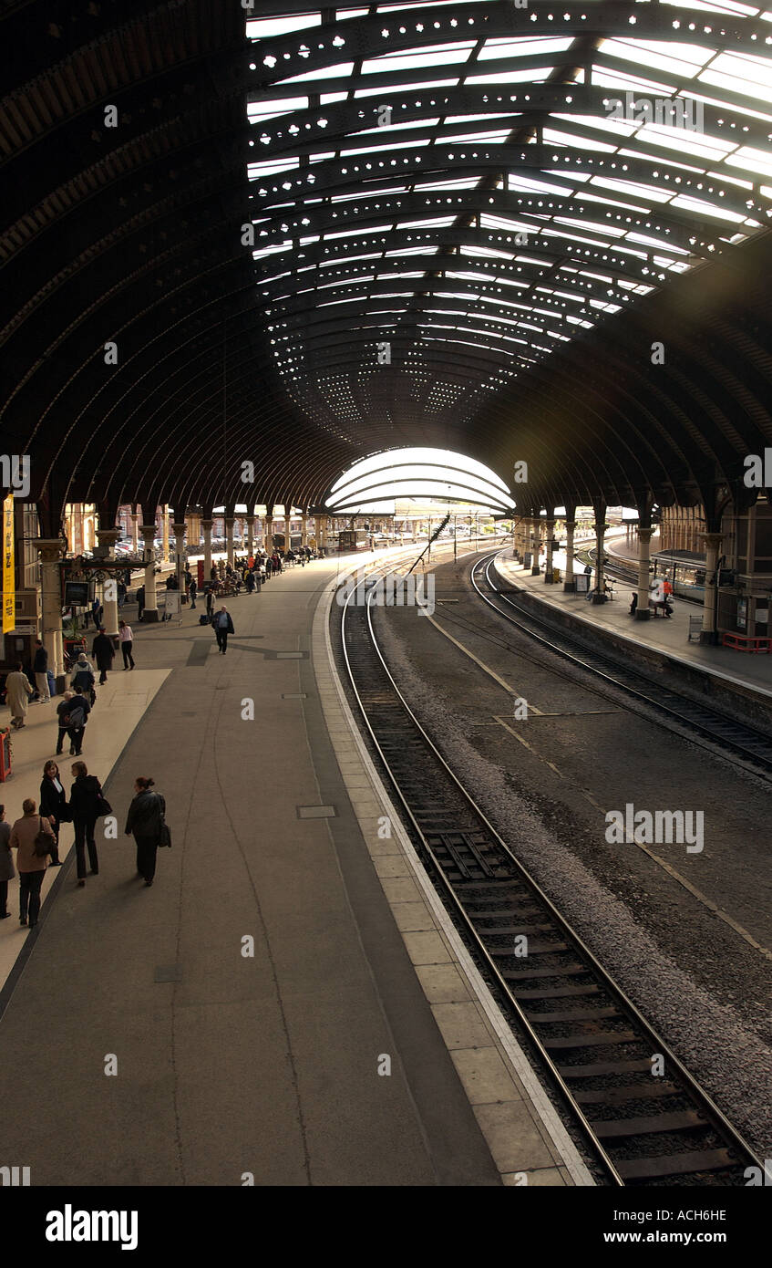 York Railway Station, UK (1 Stock Photo - Alamy