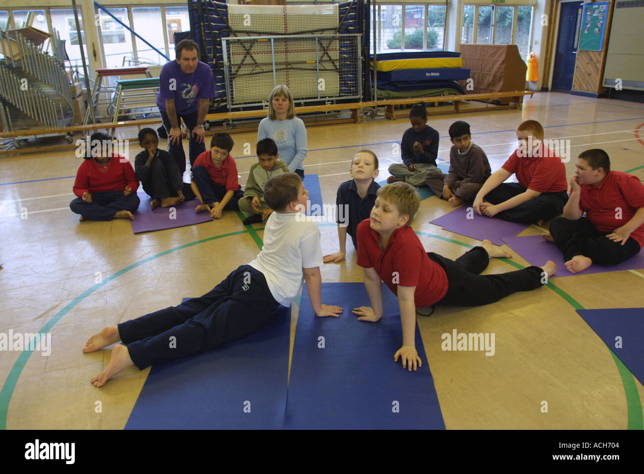 Yoga school children uk hi-res stock photography and images - Alamy