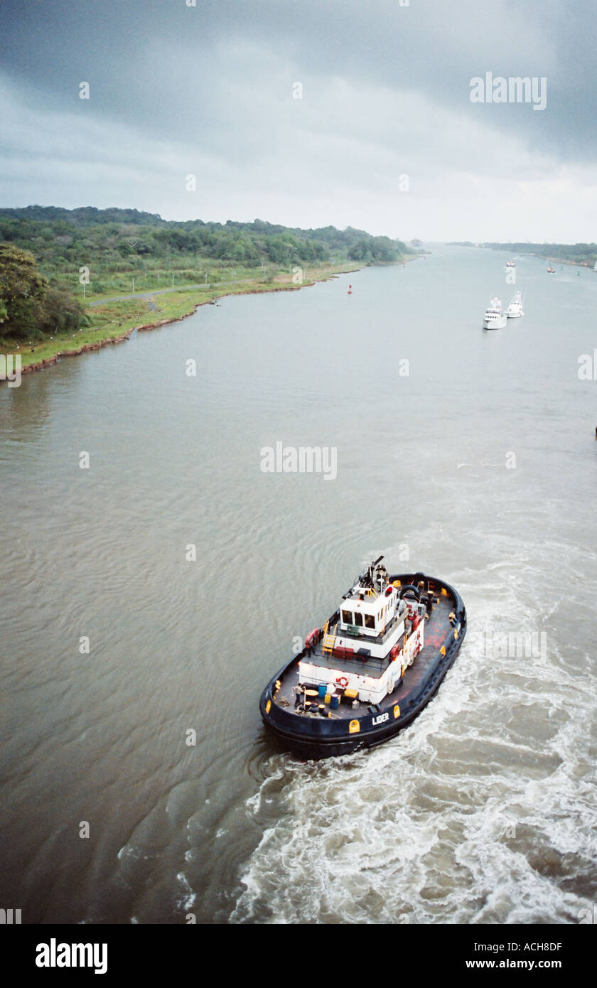 Manoeuvering hi-res stock photography and images - Alamy