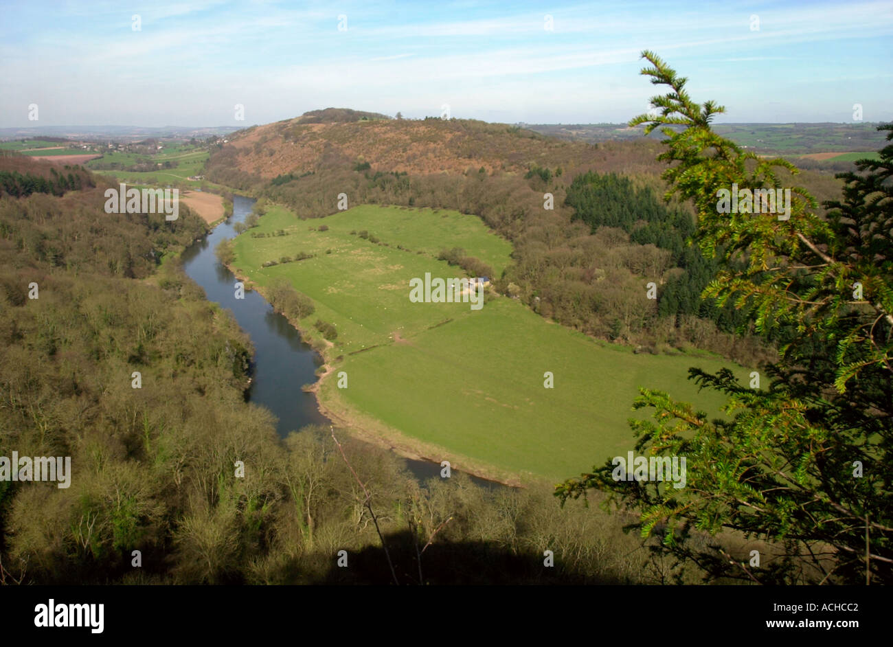 THE RIVER WYE AROUND ROSS THE RIVER WYE FROM SYMONDS YAT ROCK ...