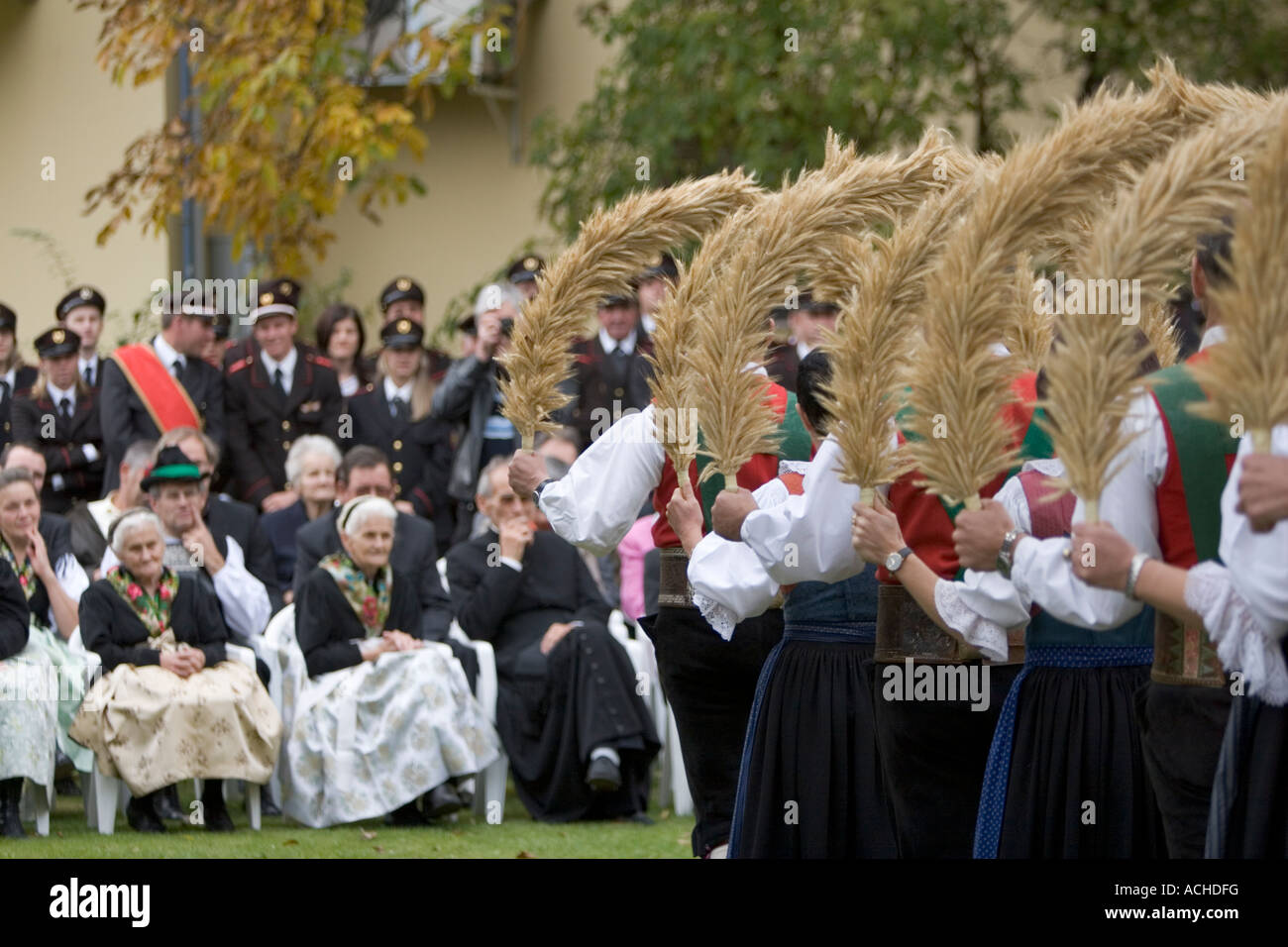 Tyrolean Dance High Resolution Stock Photography and Images - Alamy