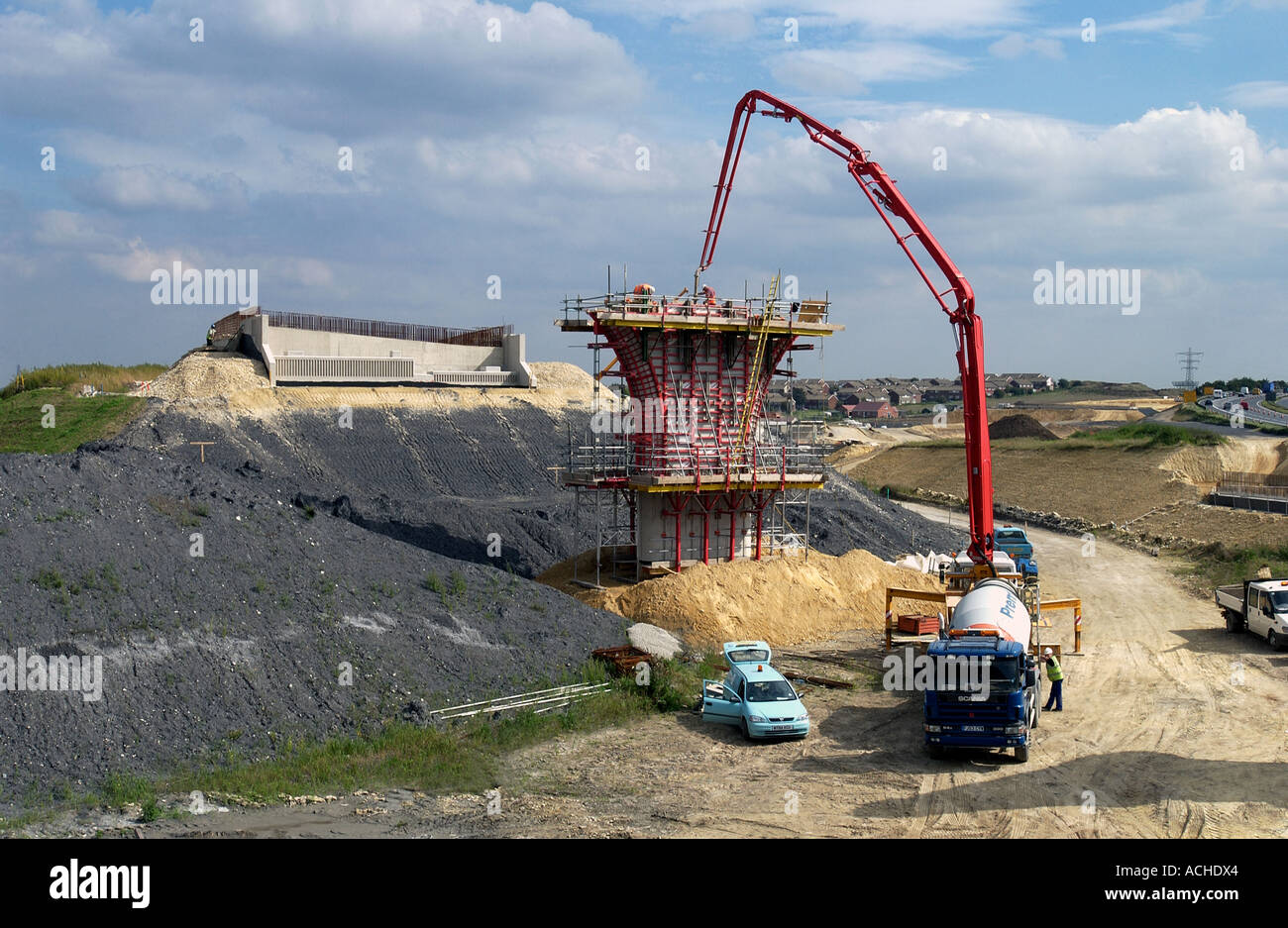 Motorway construction workers, uk hi-res stock photography and images ...