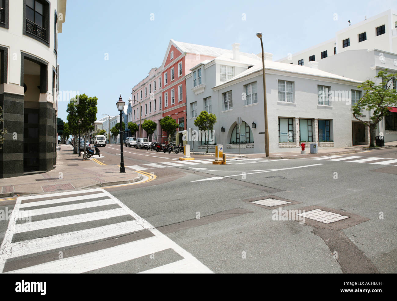 Hamilton bermuda coral hi-res stock photography and images - Alamy