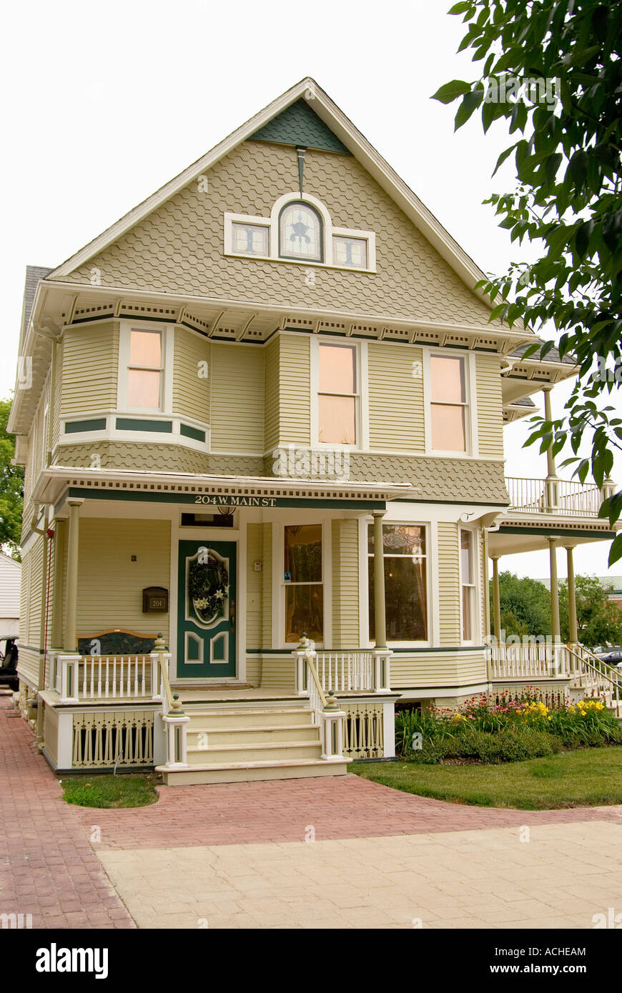 Victorian storefronts hi-res stock photography and images - Alamy