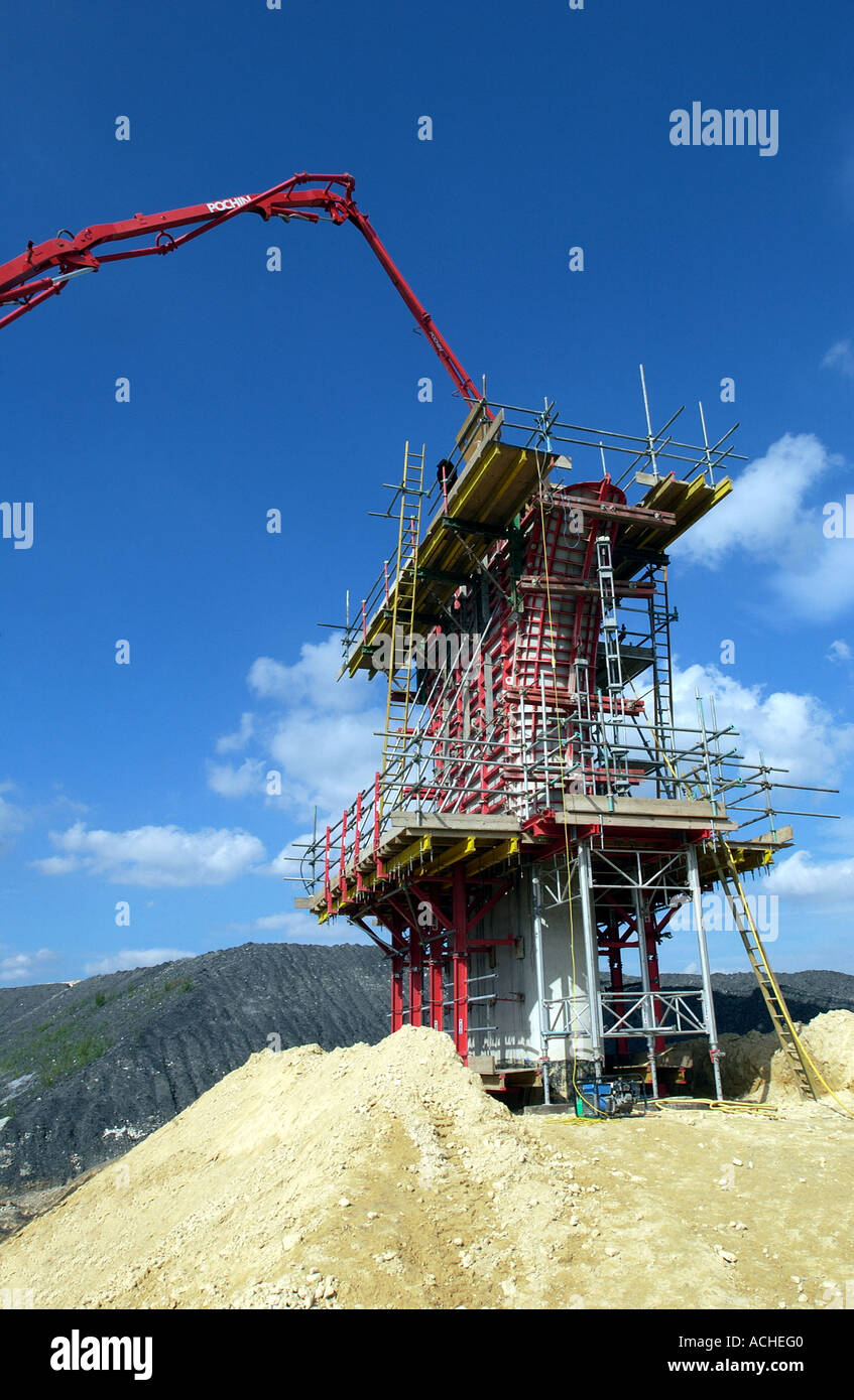 Motorway construction workers, uk hi-res stock photography and images ...