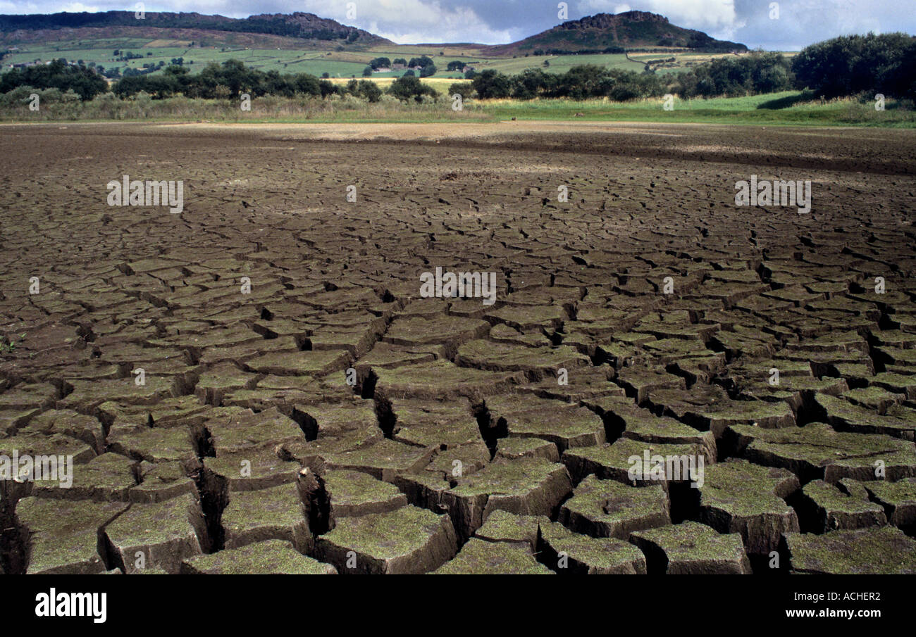 Drought Empty Reservoir Stock Photo - Alamy