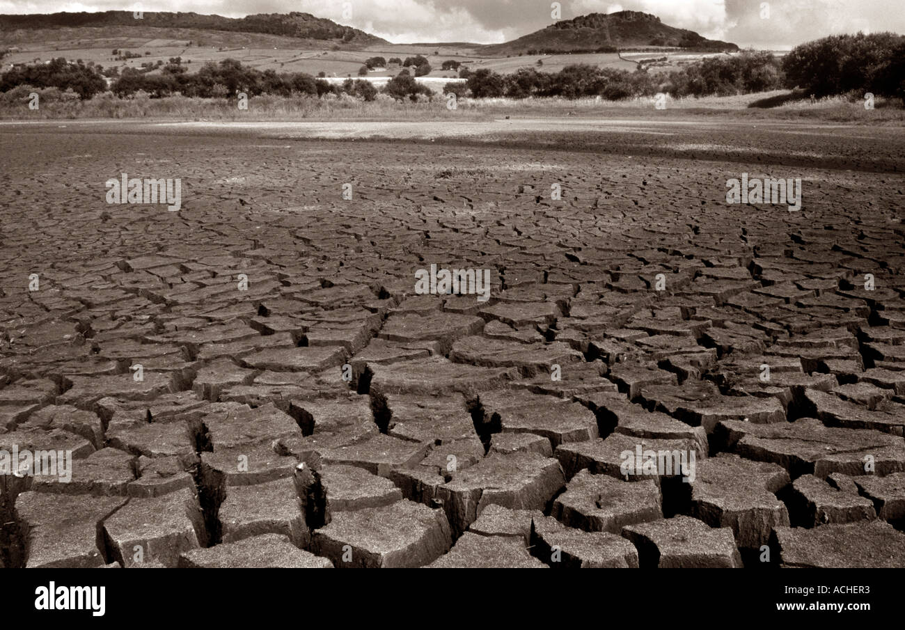 Drought Empty Reservoir Stock Photo - Alamy
