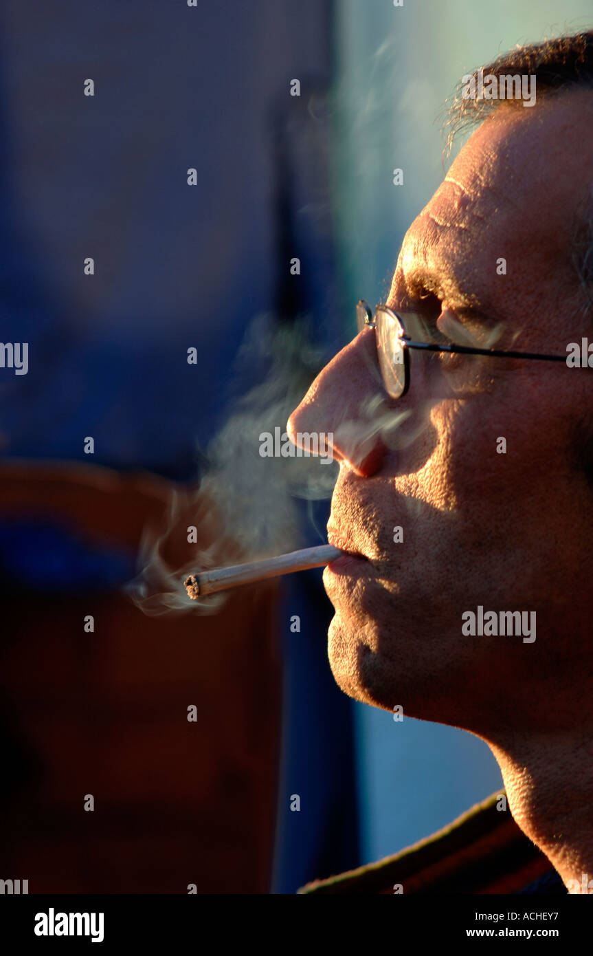 Profile Man Smoking High Resolution Stock Photography and Images - Alamy