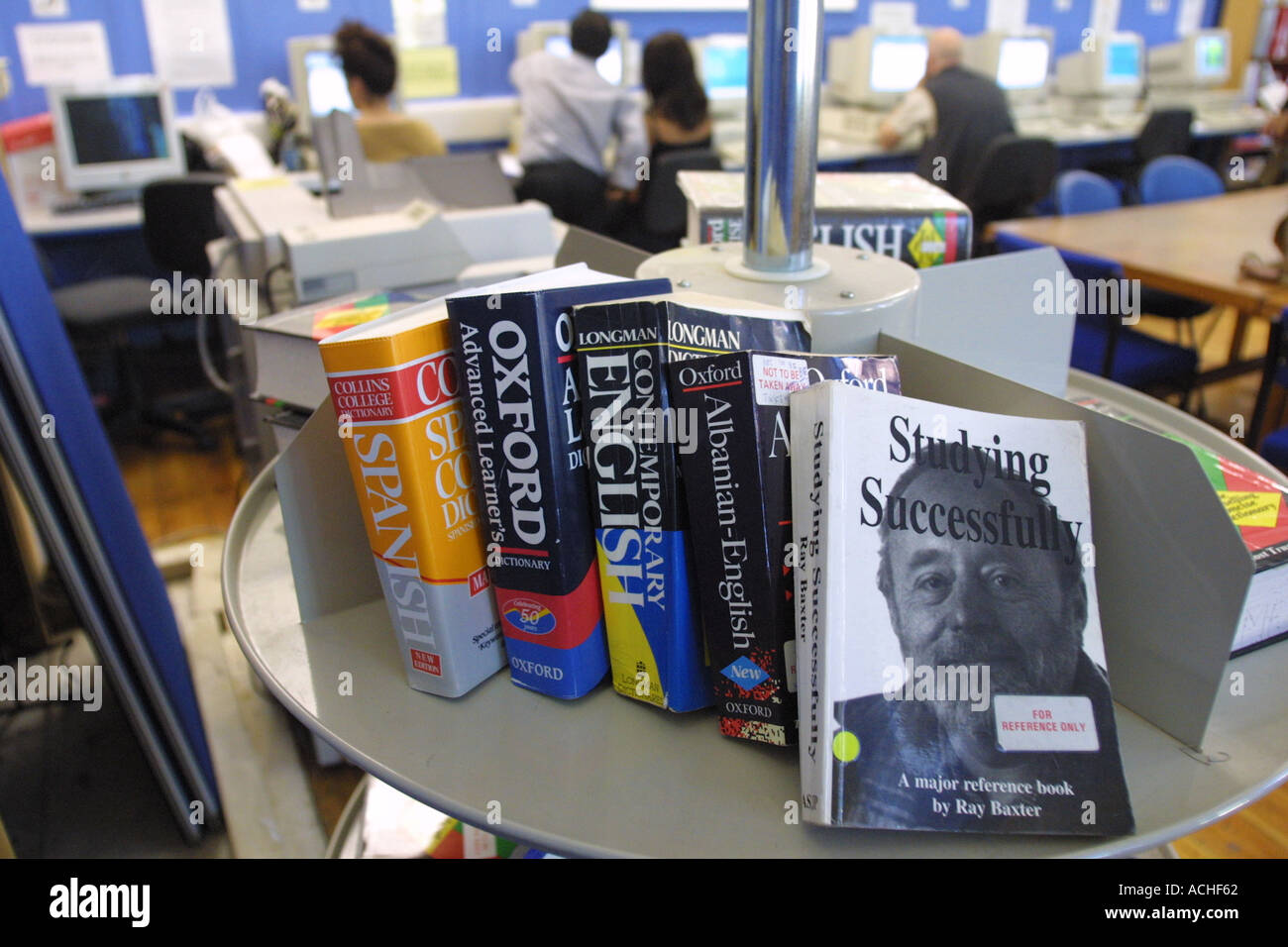 Dictionaries and class hi-res stock photography and images - Alamy