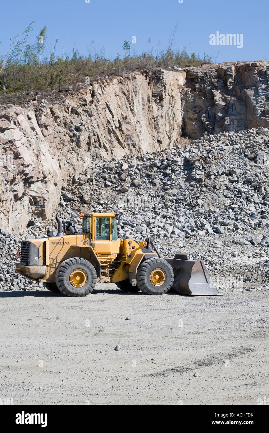 Front loader in talvivaara mine hi-res stock photography and images - Alamy