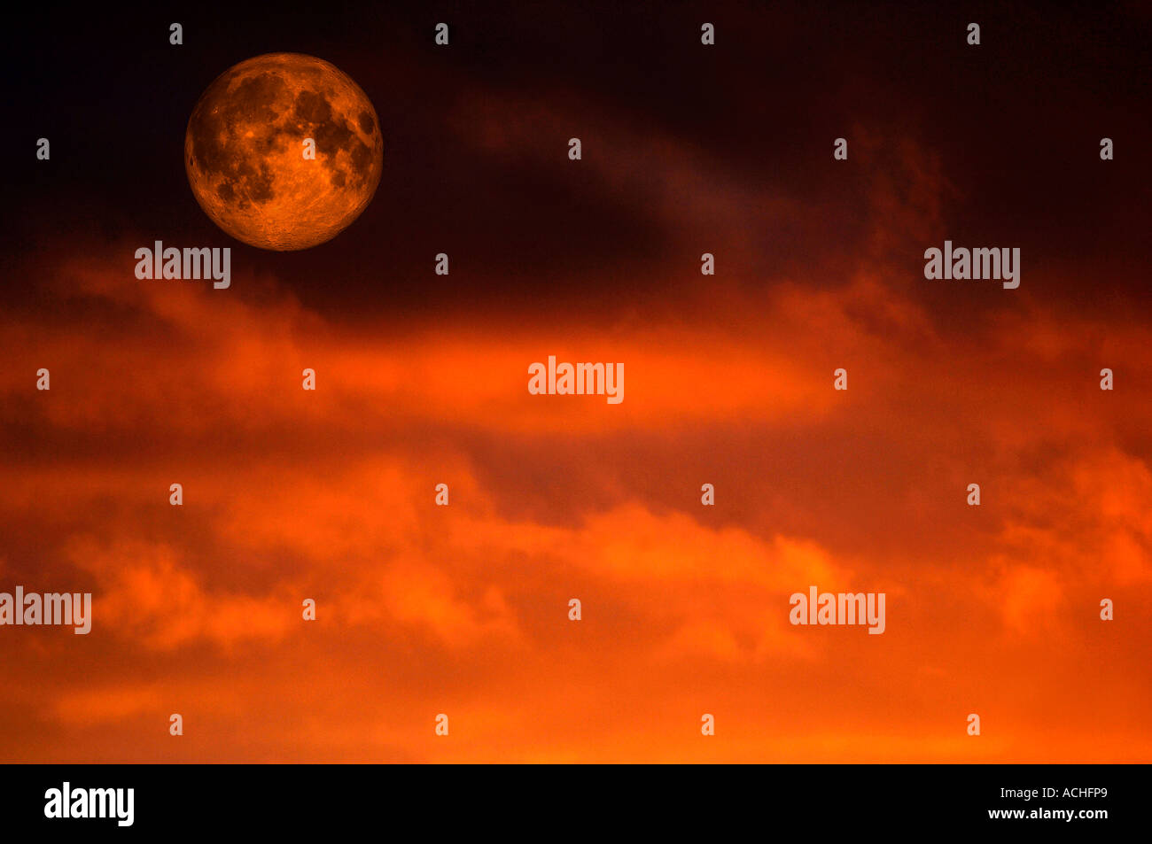 Red Sky At Night Stock Photo - Alamy