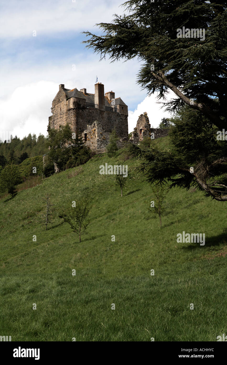 NeidPath Castle in Peebles, Scotland by the river Tweed Stock Photo - Alamy