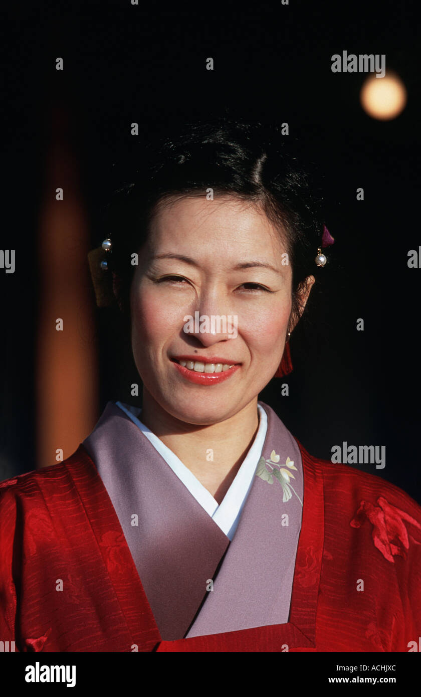 Japan red traditional hi-res stock photography and images - Alamy