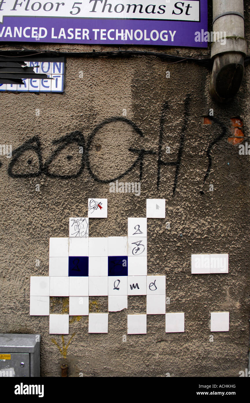 space invaders tiles mosaic manchester city urban invasion campaign ...