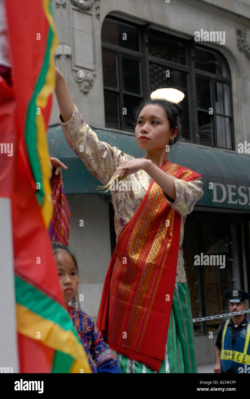 Filipino Americans march in the Philippines Independence Day Parade on ...