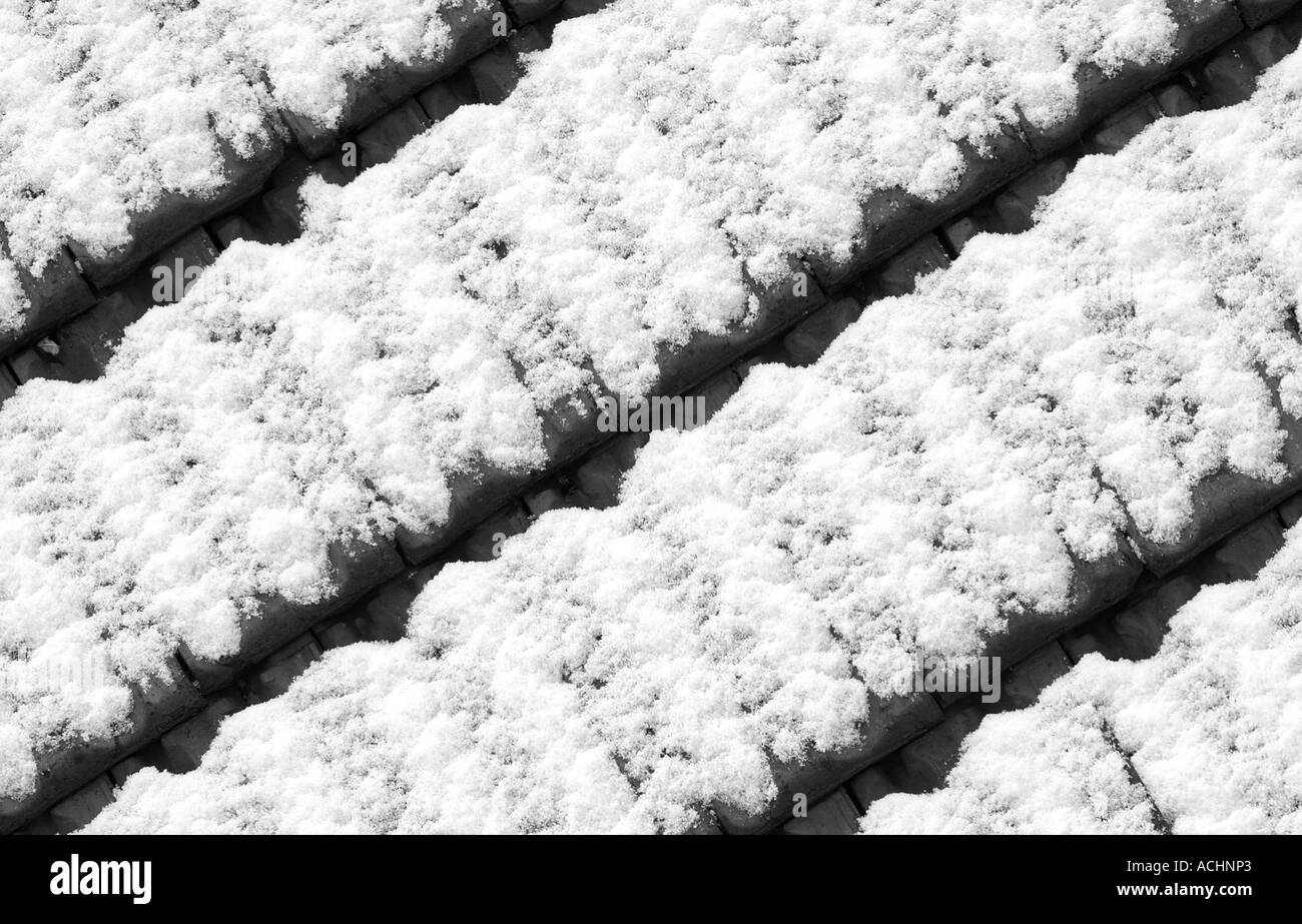 Row house with snow Black and White Stock Photos & Images - Alamy