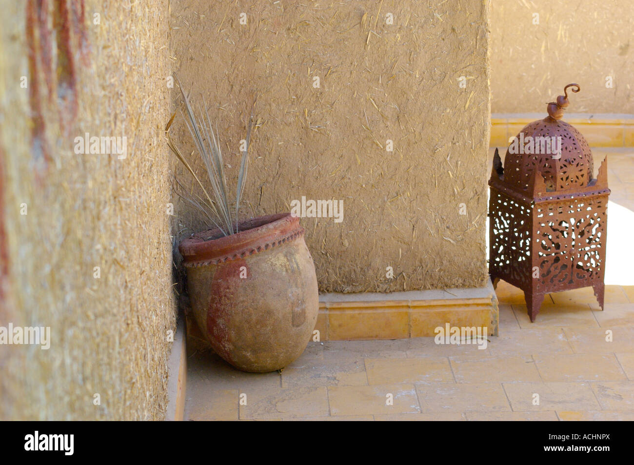 Moroccan Clay pot and Lantern Stock Photo - Alamy