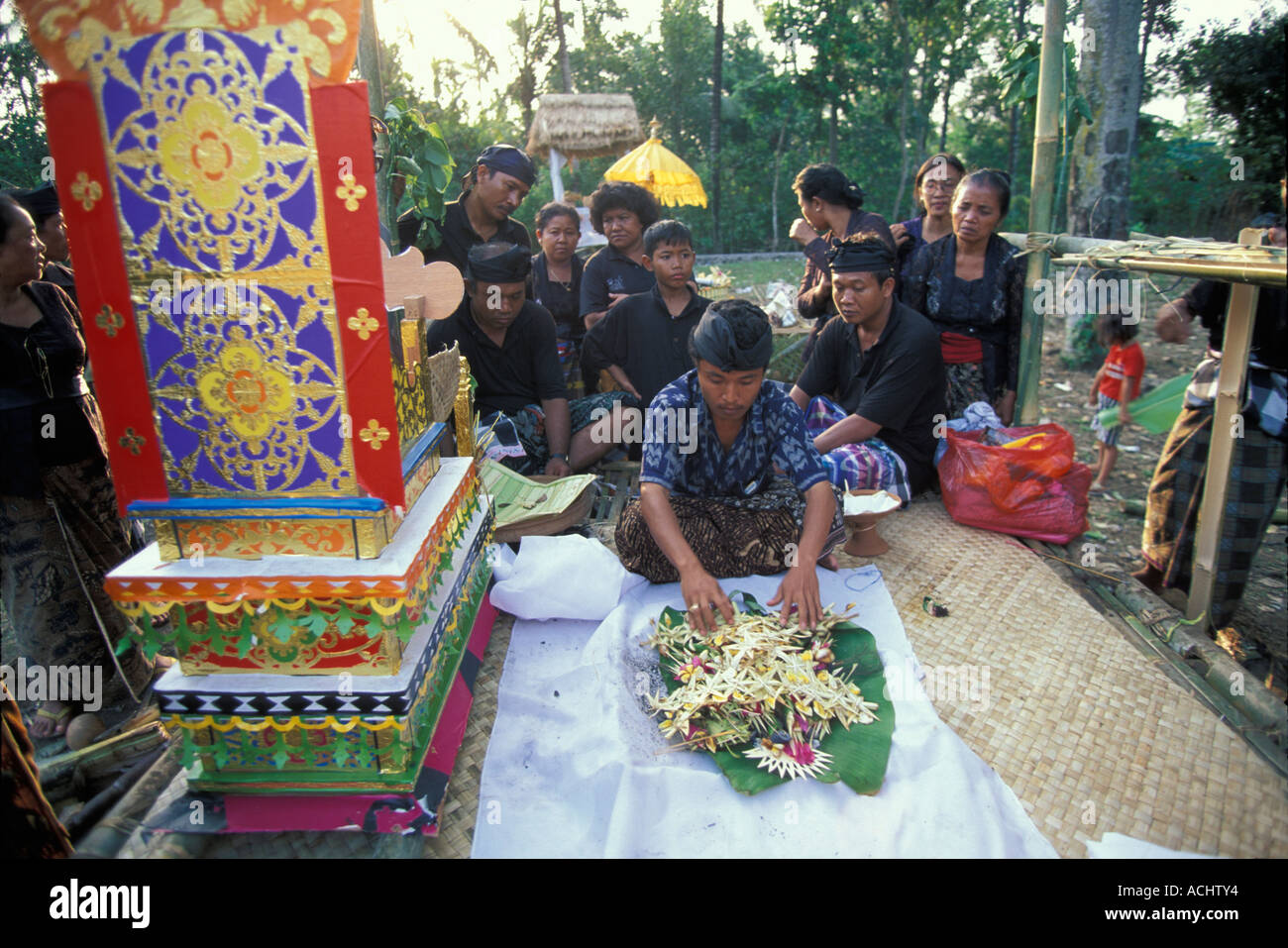 Indonesia Bali Traditional Hindu cremation ceremony in Gianyar Stock ...