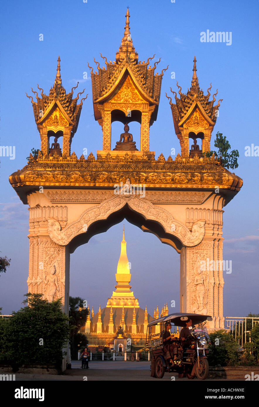 Vientiane laos setting sun hi-res stock photography and images - Alamy