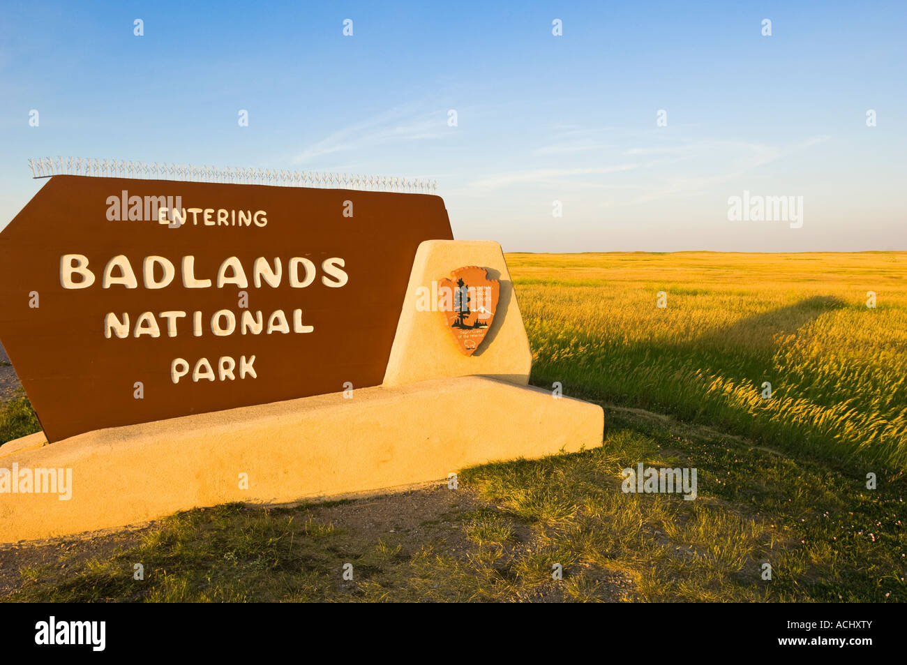 Sign at the entrance of Badlands National Park Stock Photo - Alamy