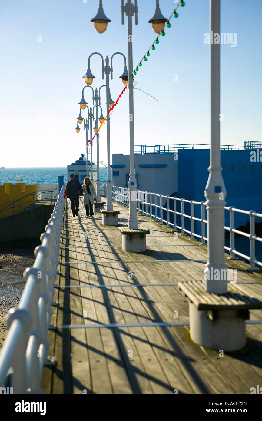 Open air victorian swimming pool hi-res stock photography and images ...