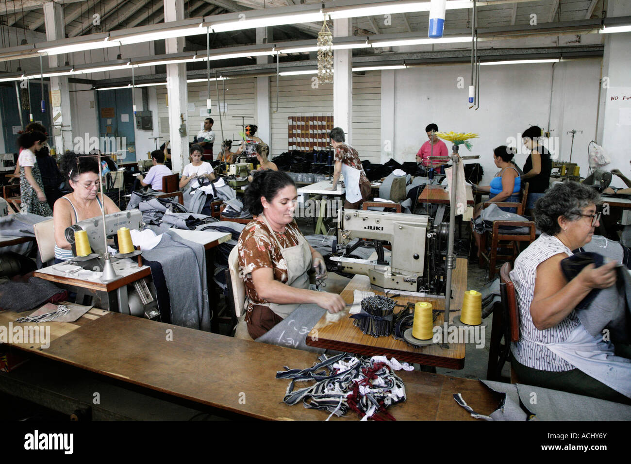 Women Textile Workers High Resolution Stock Photography and Images - Alamy